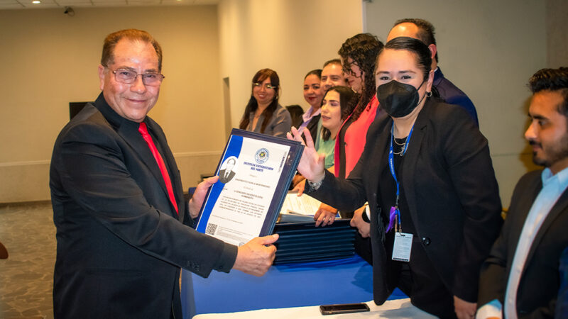 Entrega de títulos Unidad Torreón – INSUNTE Universidad